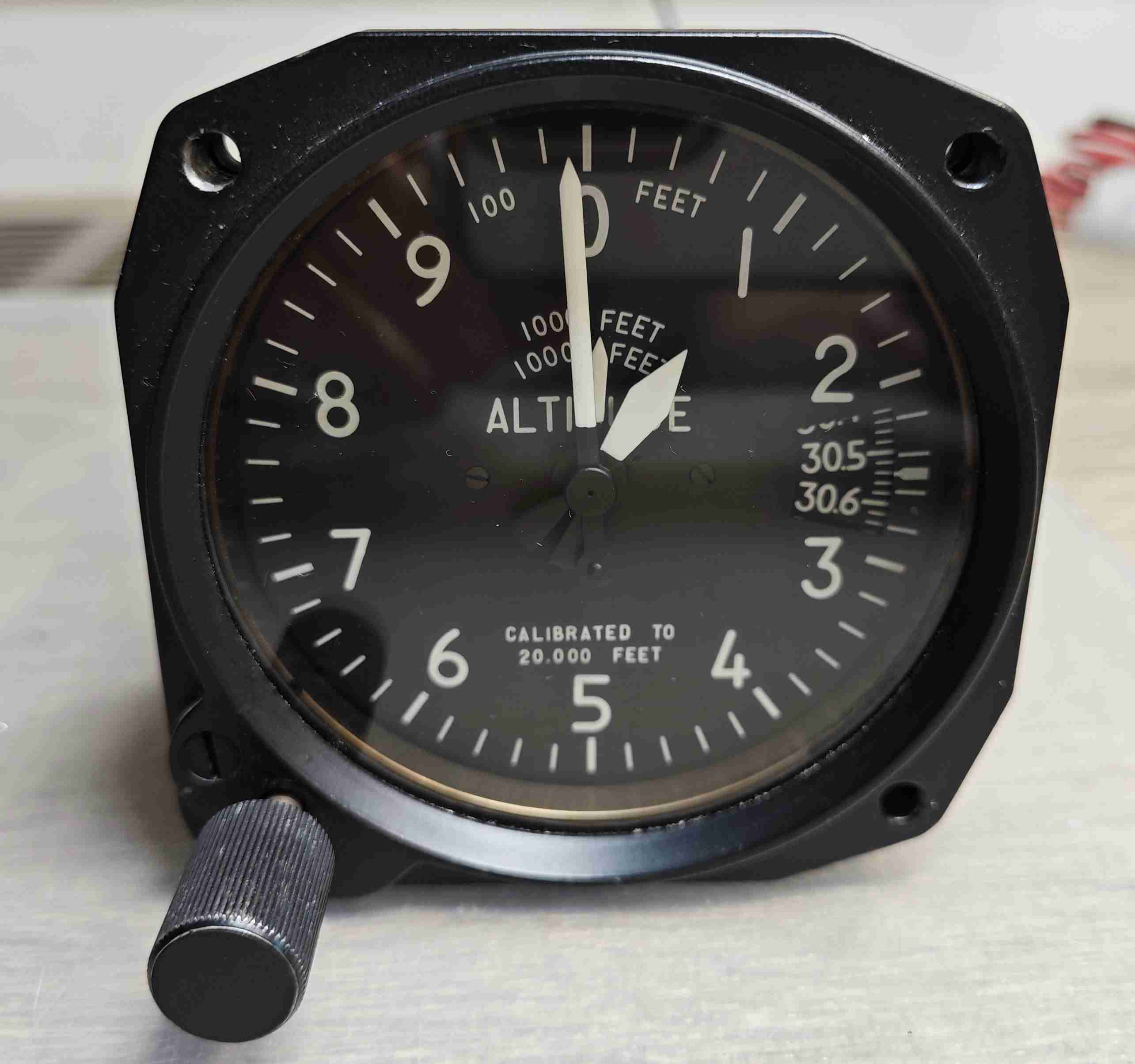I AM SELLING AN AVIATION ALTIMETER. - aeromarket24 | Online aviation ...