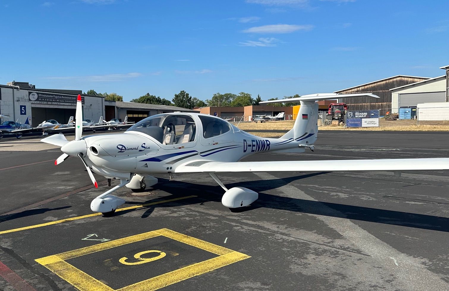 DIAMOND DA40 STAR 180 — aeromarket24 | Online aviation marketplace